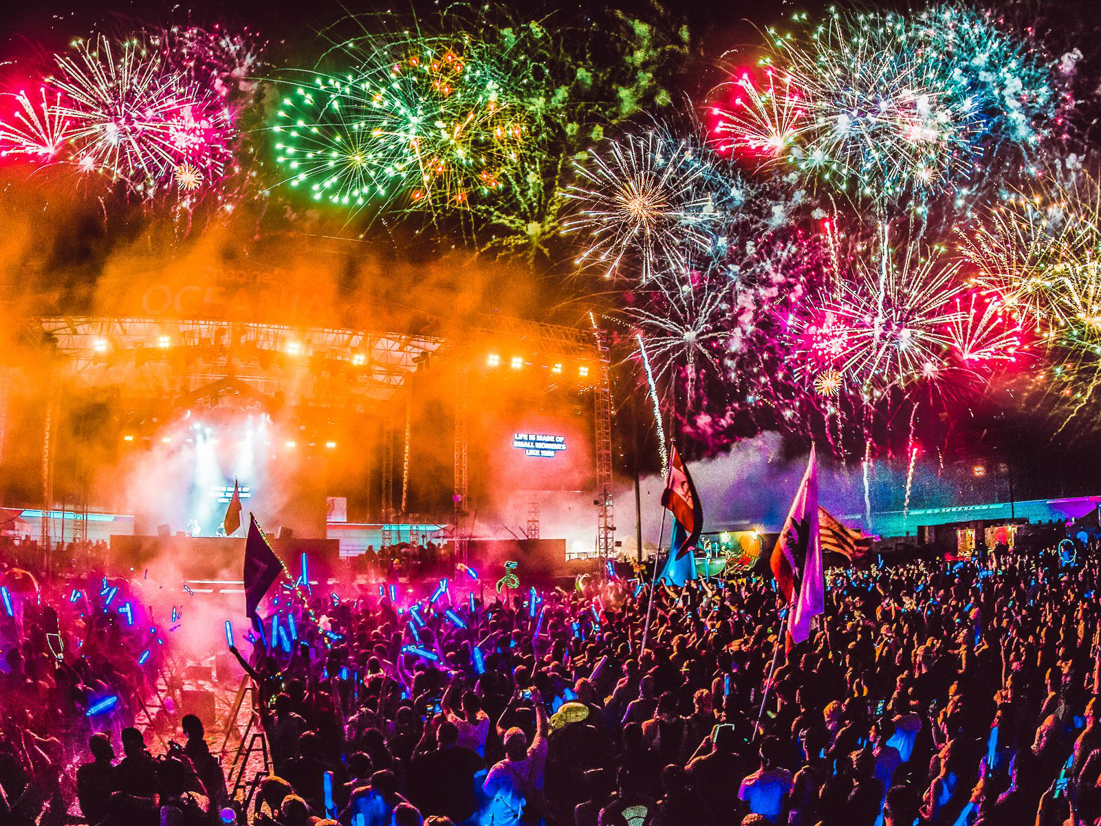 5 Things You Need To Be Festival Ready! – Carnival Kicks